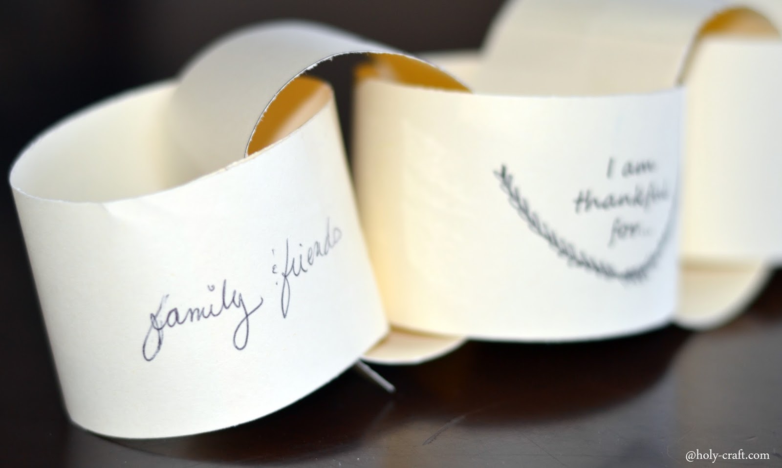 I am thankful for...a free printable paper chain