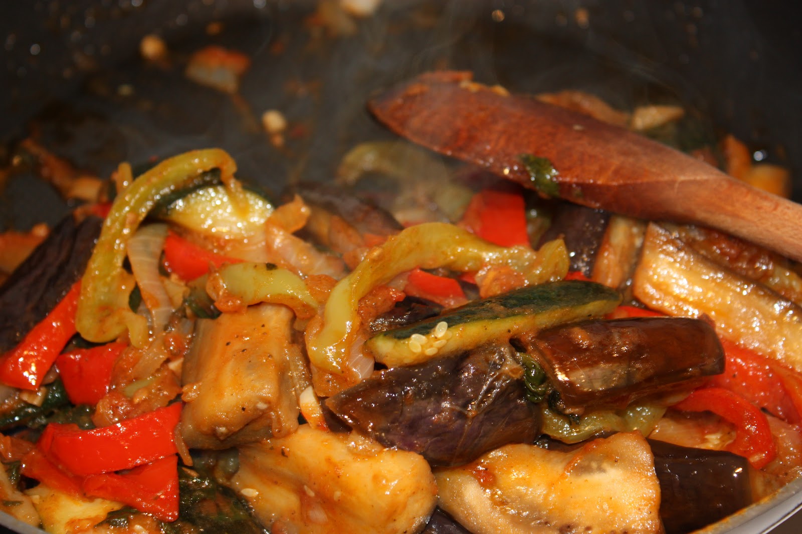 AfsanaV: Ratatuy və ya həftəbecər :)