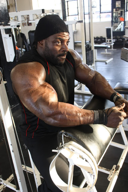 world bodybuilders pictures: usa muscles man Alvin Small expressing ...