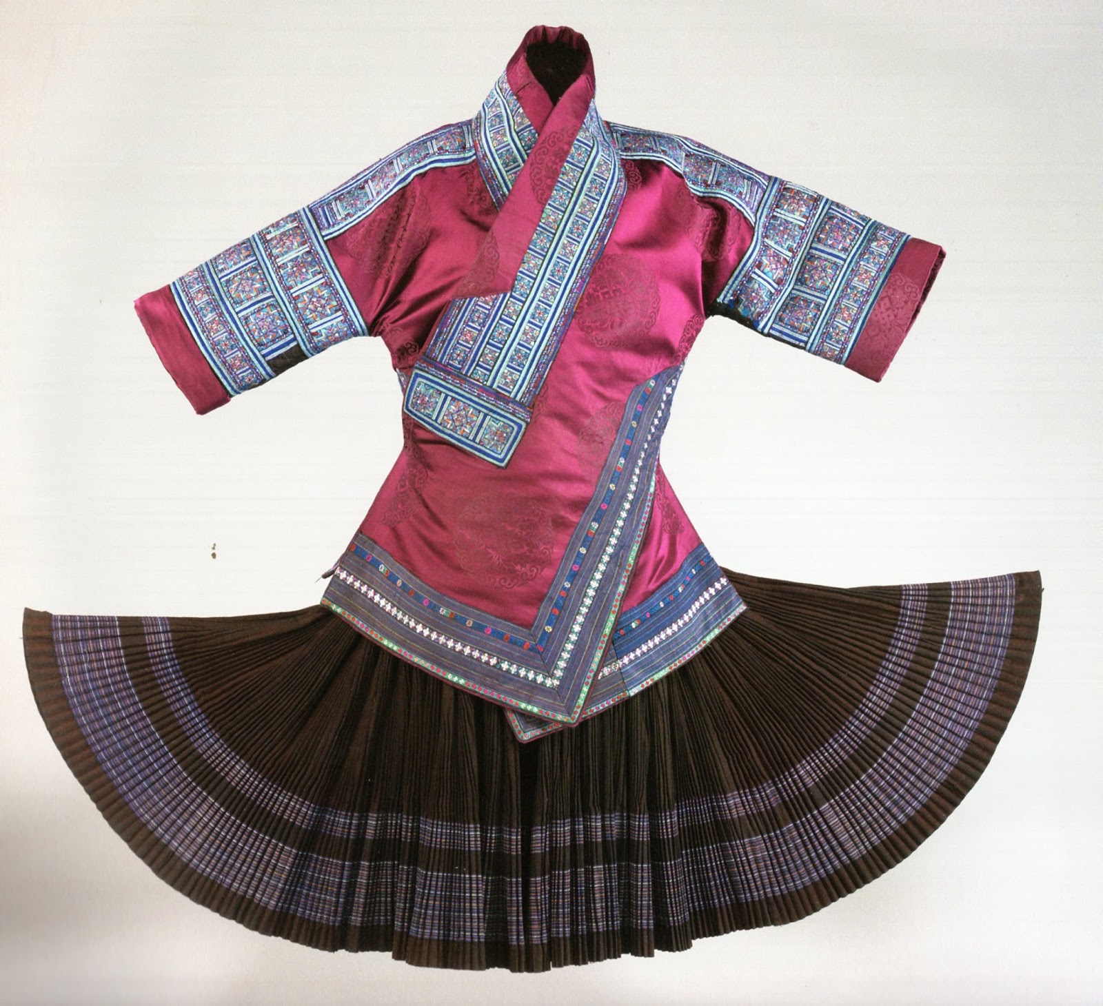 FolkCostume&Embroidery: Folded cloth applique of the Hmu [Miao] in ...