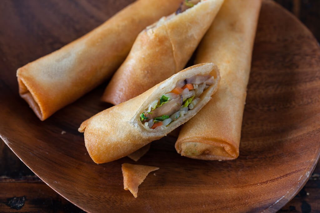 The Vegan Kitchen Sri Lanka: Vegetaable spring rolls