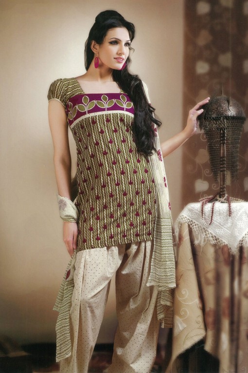 Embroidered Shalwar Kameez Designs - Latest Fashion Trends ~ SIZZLING ...