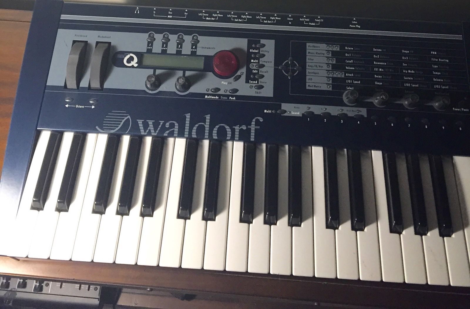 MATRIXSYNTH: 75 Voice Waldorf Micro Q Omega Keyboard