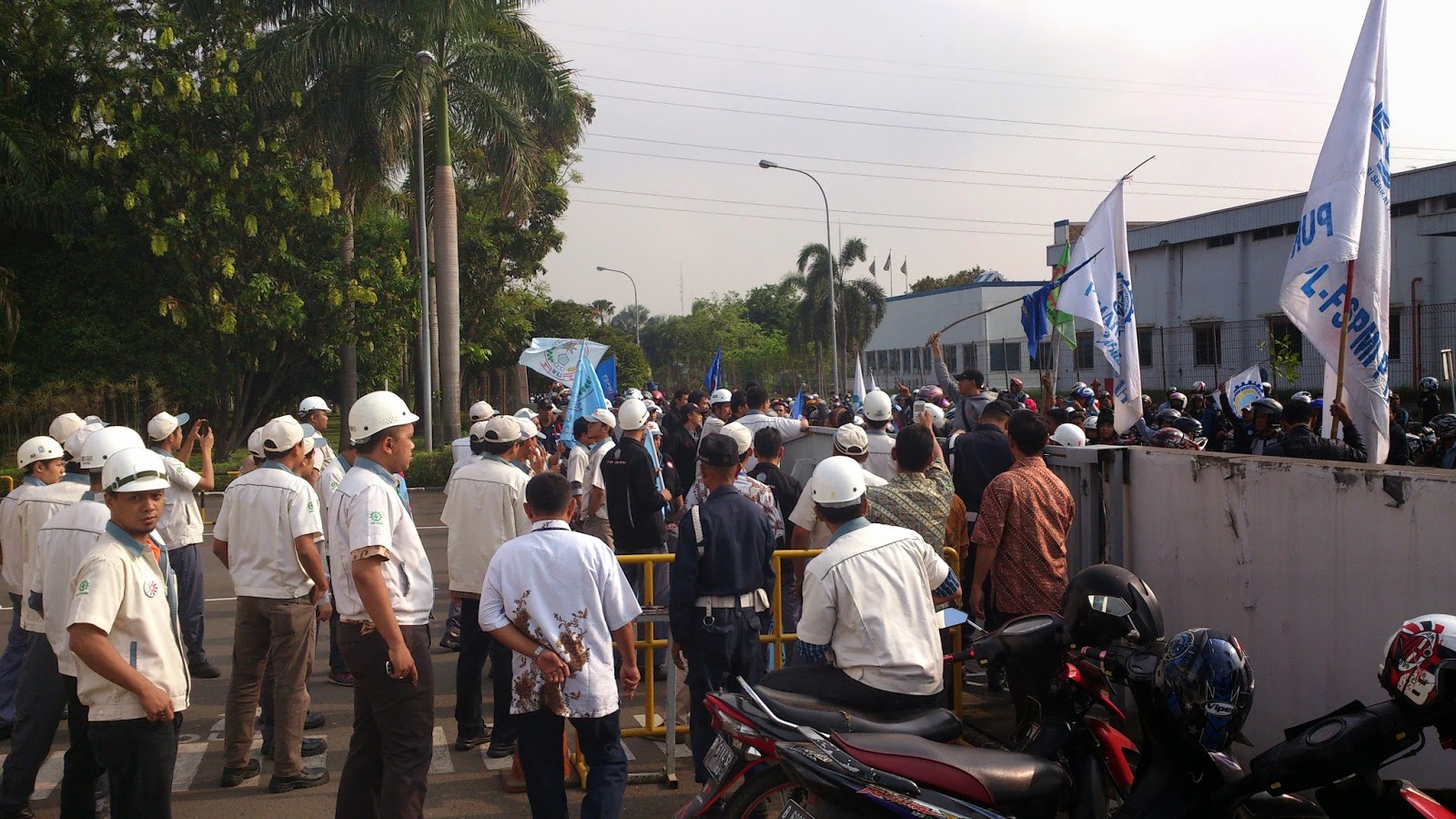 TBINA in Focus: Pekerja TBINA : solidaritas untuk buruh menggapai ...