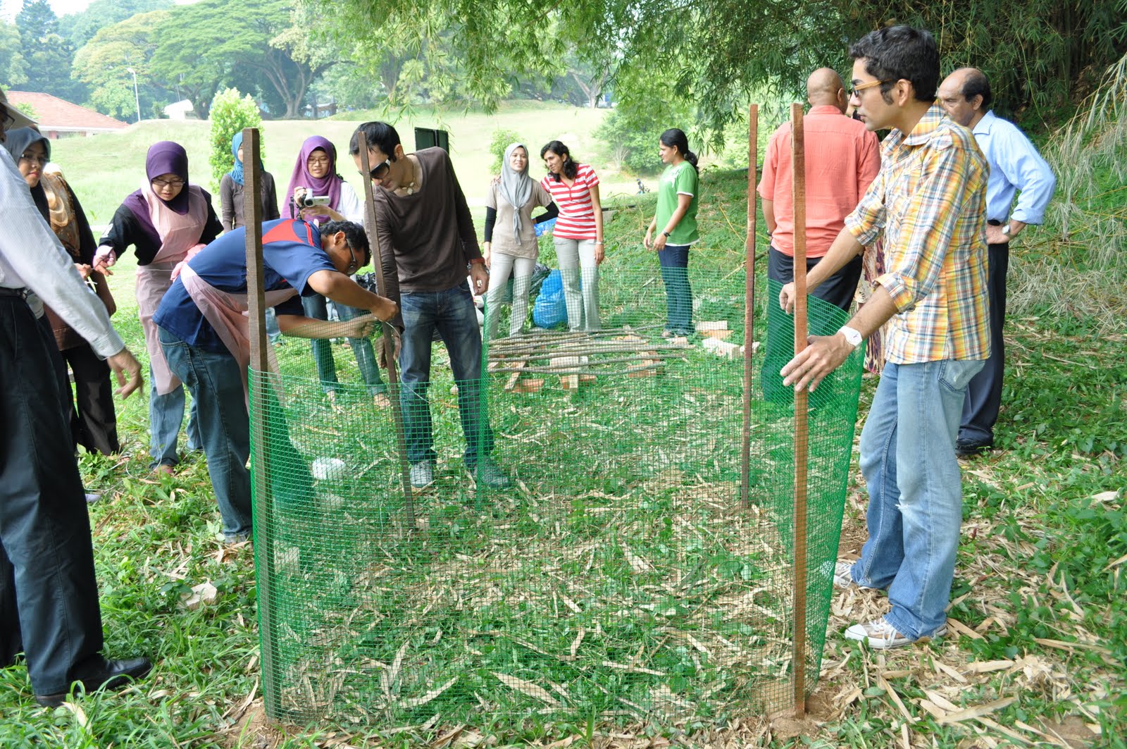MEMUPUK GAYA HIDUP LESTARI DALAM KAWASAN KAMPUS DAN KEJIRANAN USM ...