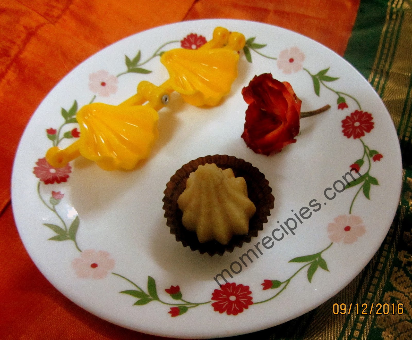 Mom's Recipies: Mawa modak recipe | Khoya modak recipe | Pedha Modak