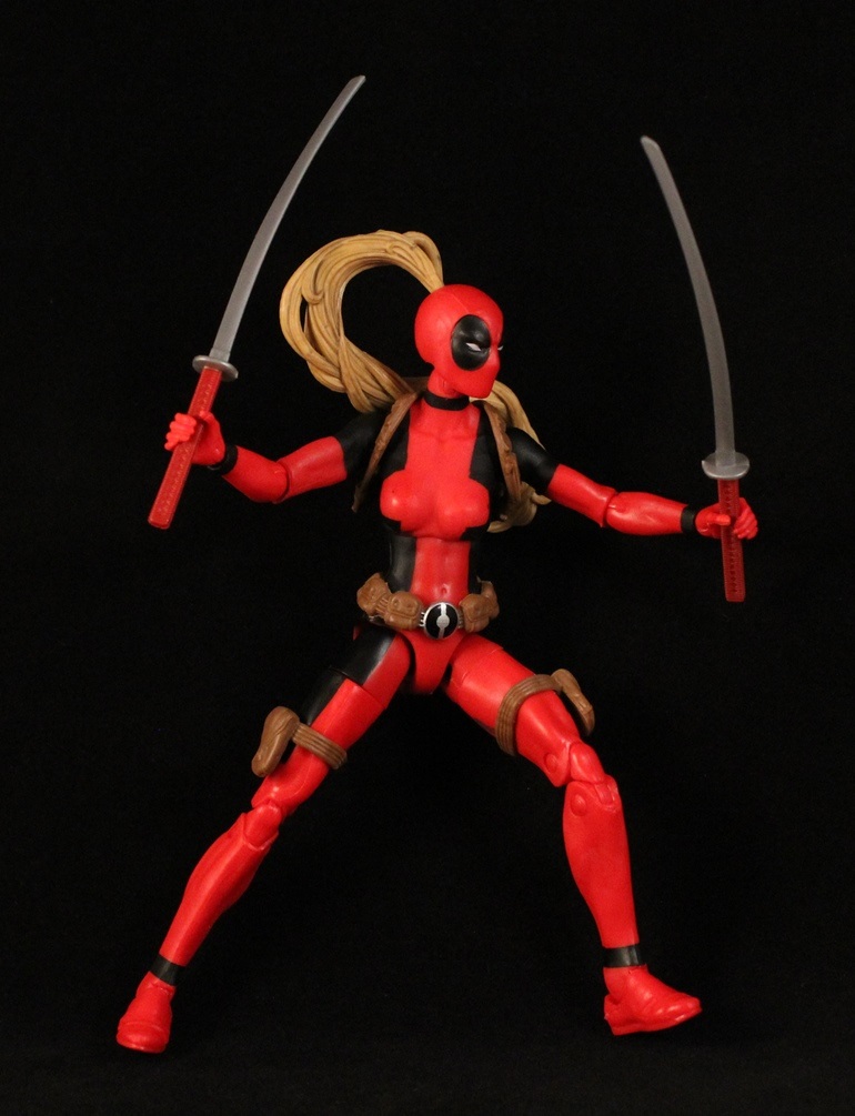 She's Fantastic: Marvel Legends - LADY DEADPOOL!