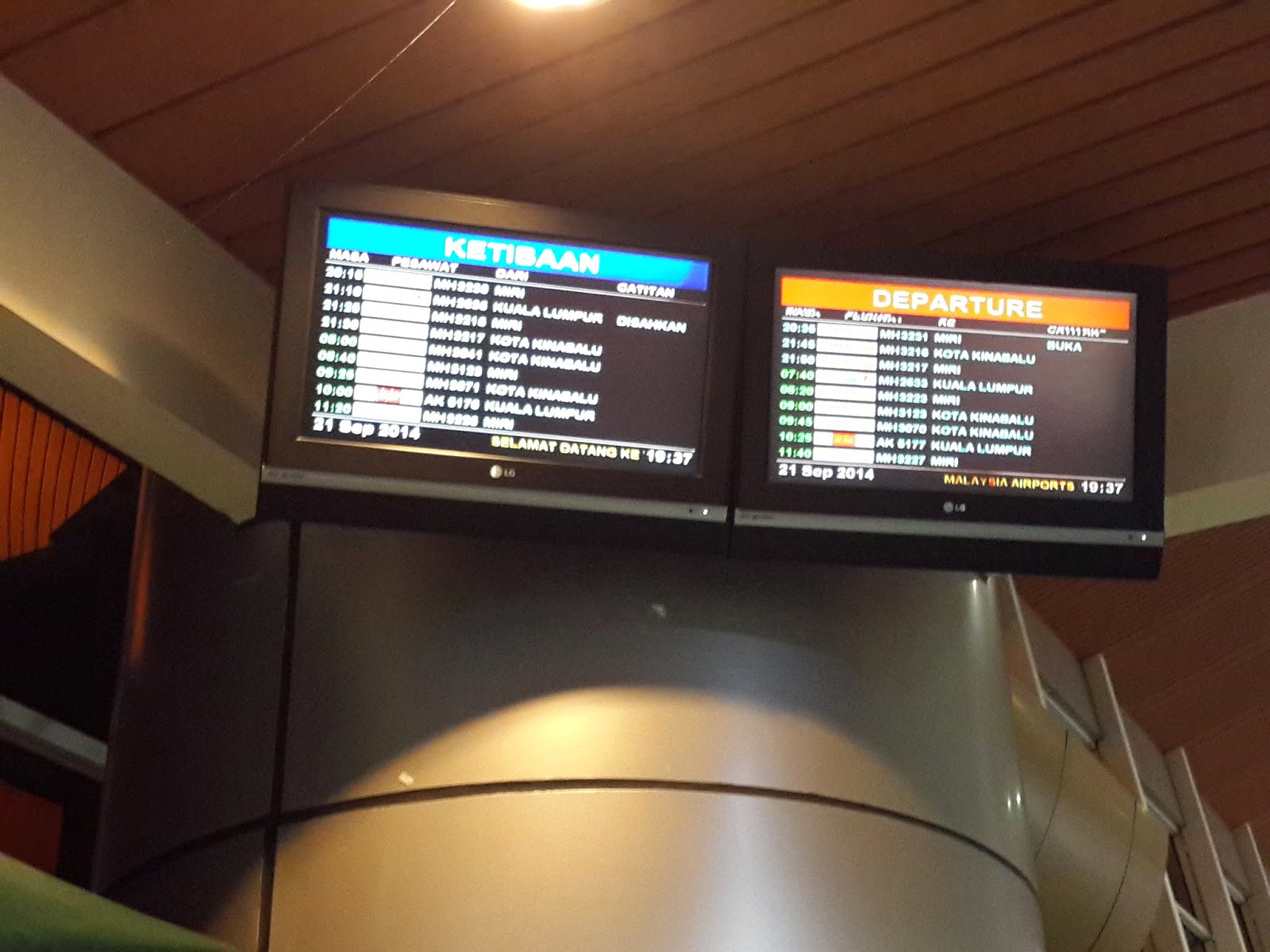 Interesting Corner of Me : Labuan Airport: S2 Café – White Furniture Cafe