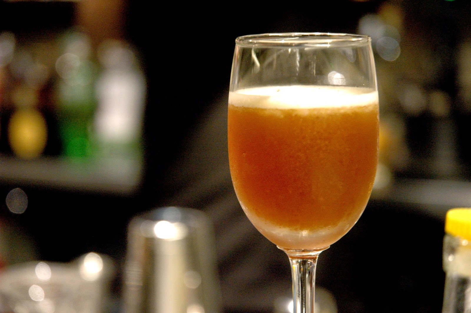 DUDE FOR FOOD: All Present at a Craft Cocktail Class: Diageo Reserve ...