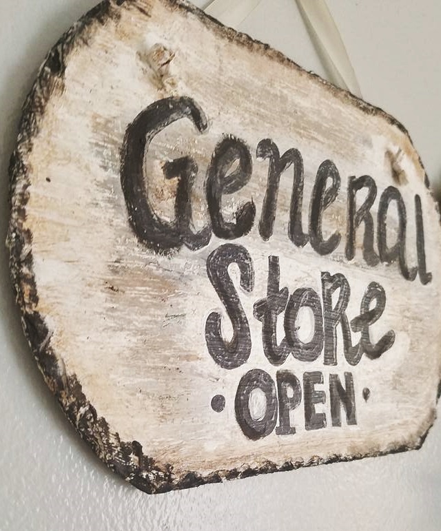 The Quaint Sanctuary: { DIY Simple Farmhouse -General Store- Sign }