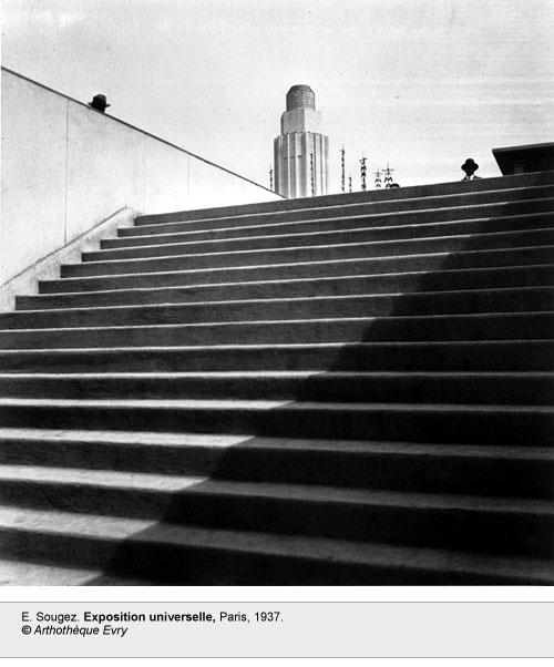 Photography 3: Your Own Porfolio.: Theoretical Study on New Objectivity.