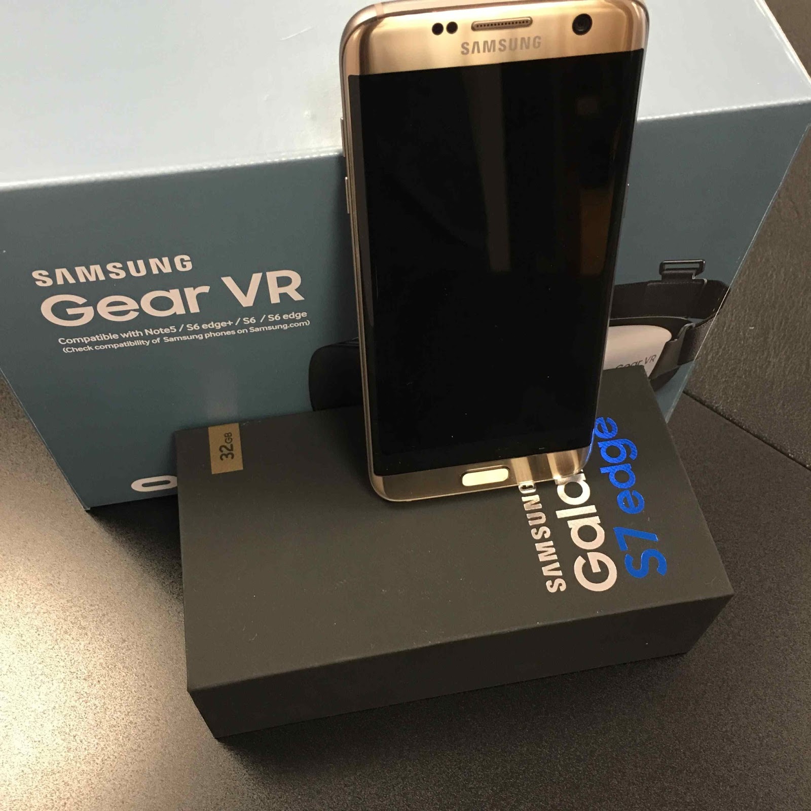 Vidas en red: A la venta el S7 Edge /Impresiones del terminal