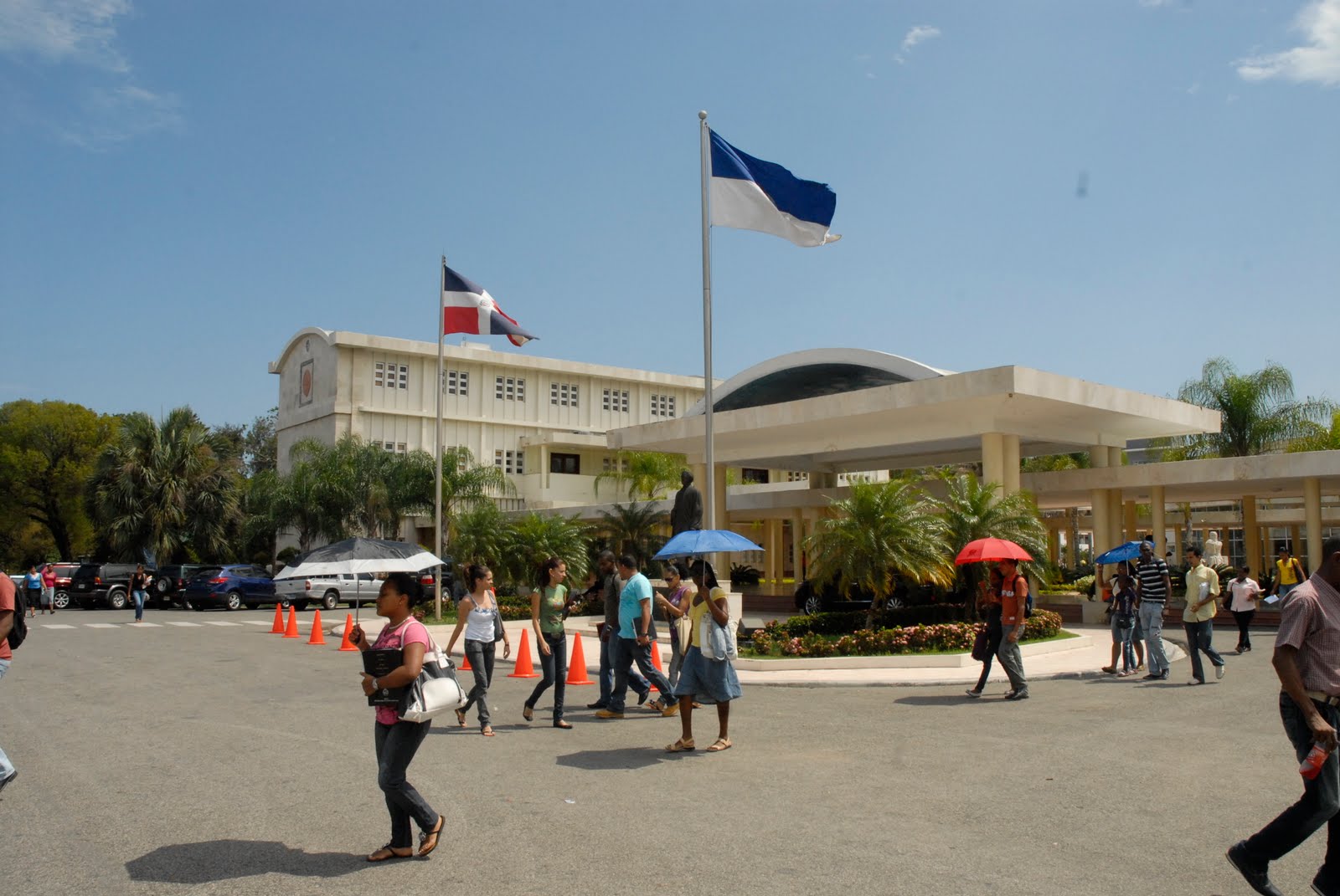 Informativo en Línea: La UASD inicia proceso de inscripción en La Romana