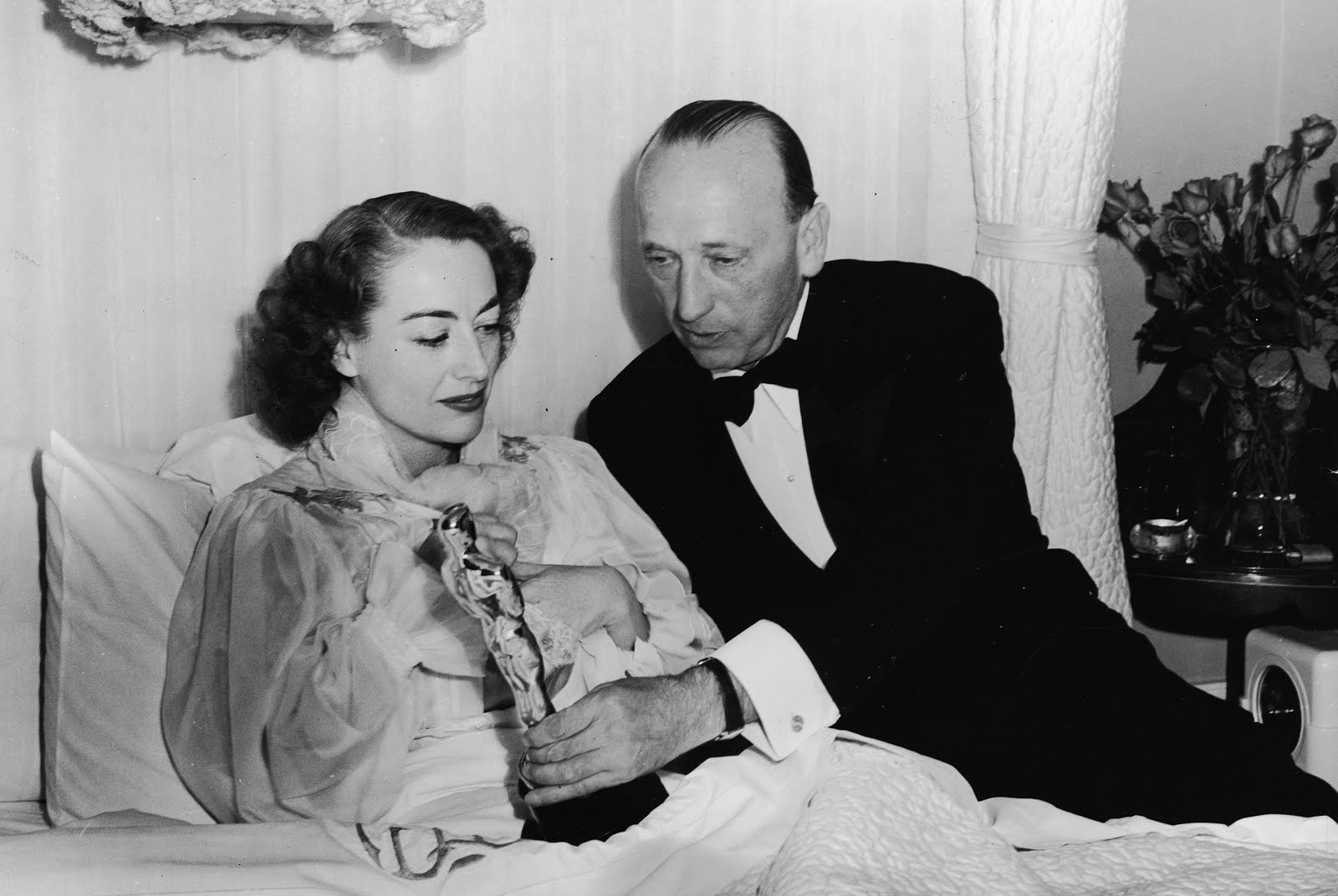 30 Glamorous Hollywood Celebrities In Bed - #IHeartHollywood