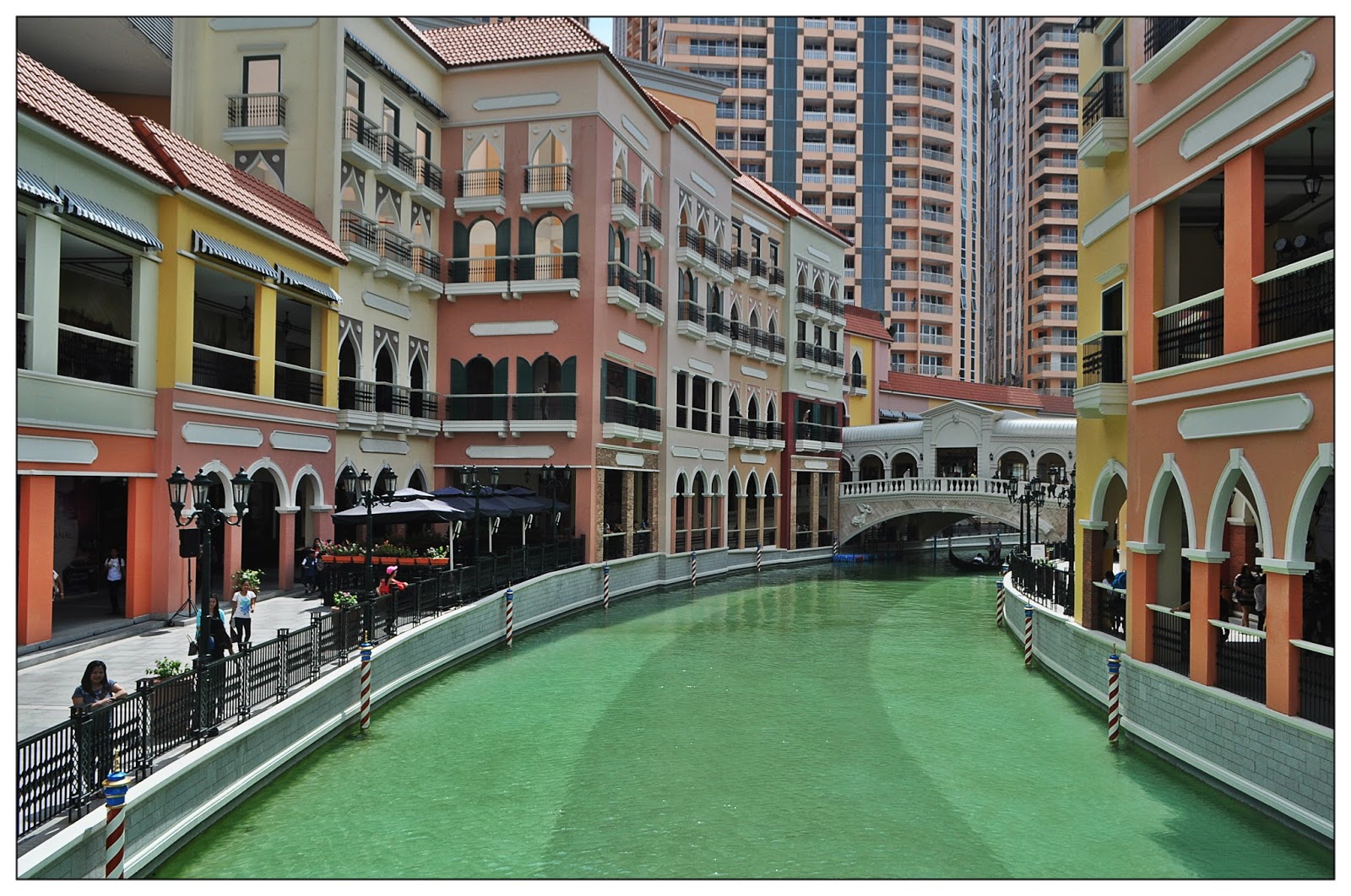 Andrew Feliciano: Venice Grand Canal Mall, McKinley Hills, BGC Taguig
