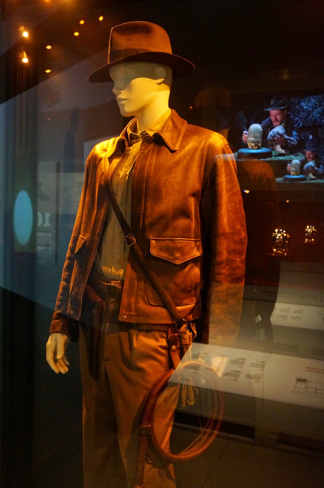 The Adventure of Archaeology with Indiana Jones ~ تخت سارا