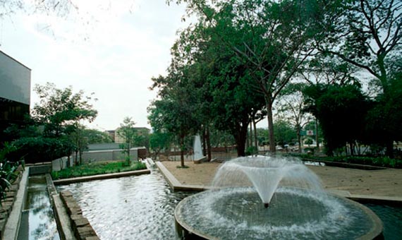 BERSOA Así es Bucaramanga: Un atractivo turístico, el parque del agua ...