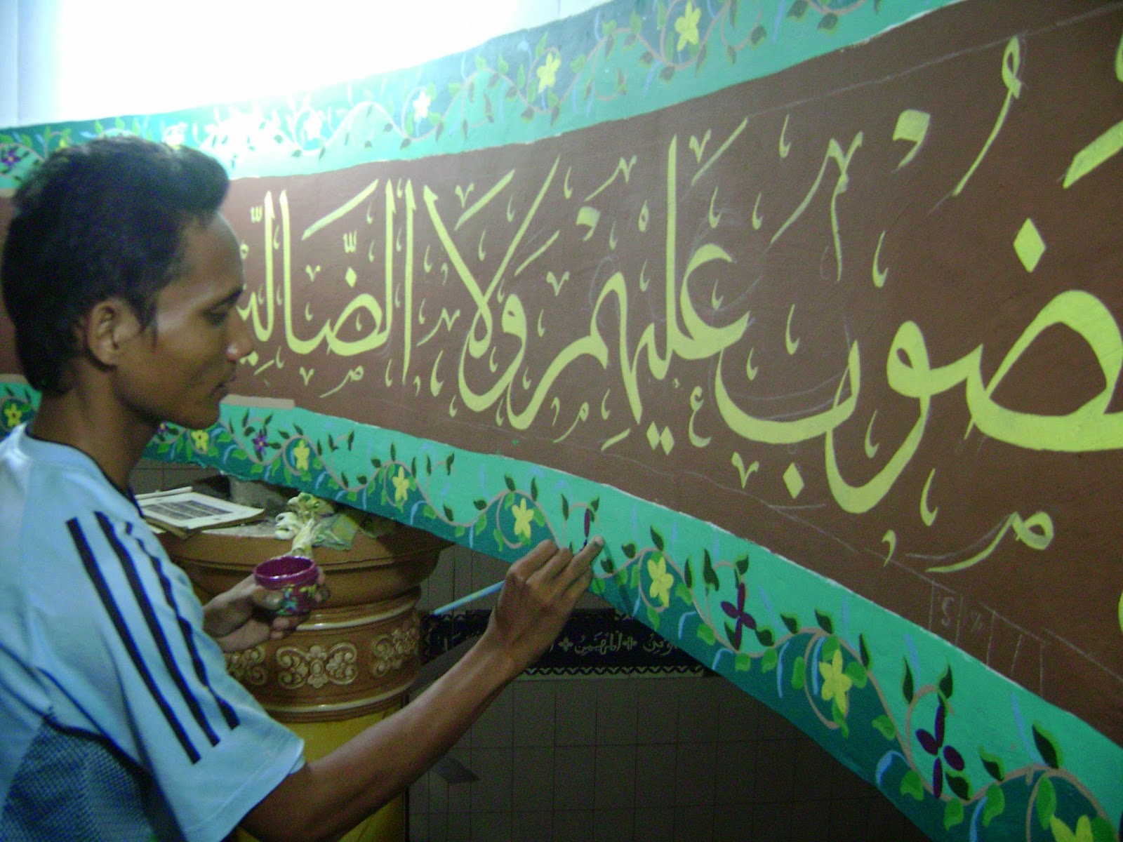 Ihsan Islamic Calligraphy: DEKORASI KALIGRAFI LANGGAR NURUL TAQWA ...