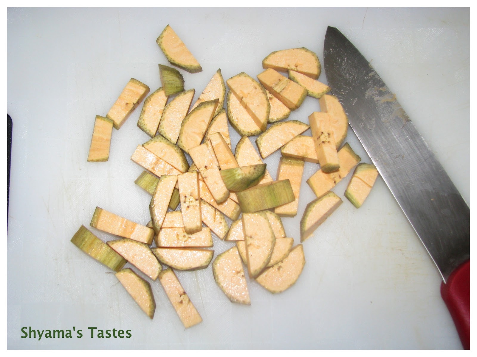 Shyama's Tastes: Vazhakka Upperi/Banana Stir Fry