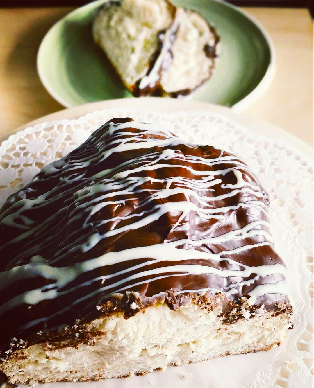 ΑΦΡΑΤΟ ΤΣΟΥΡΕΚΙ ΜΕ ΕΠΙΚΑΛΥΨΗ ΣΟΚΟΛΑΤΑΣ | Pastry...tsio