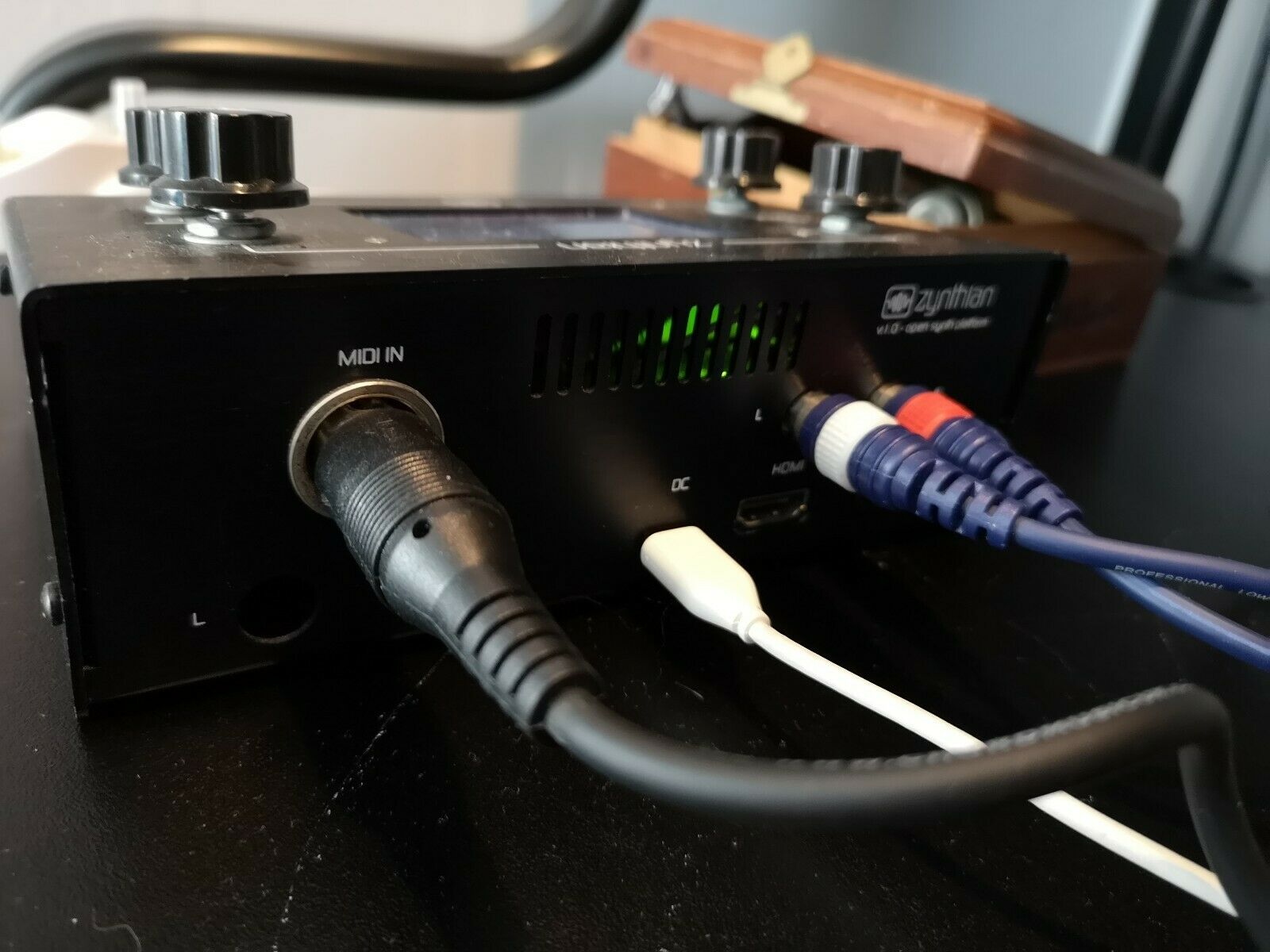 Matrixsynth Zynthian Raspberry Pi Synth Runs Dexed Fm Synth Puredata Virtual Analog More 1418