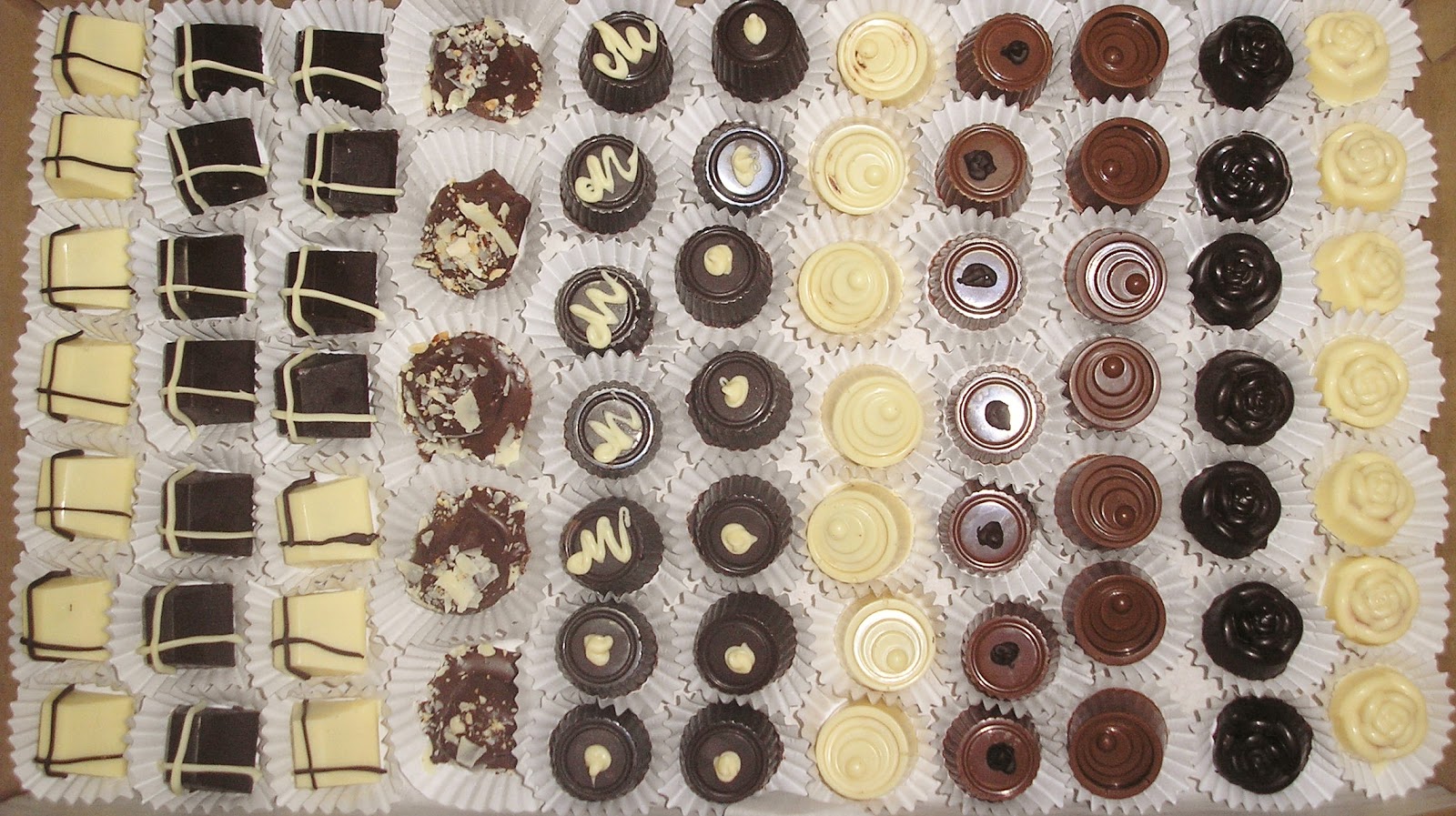 + chocolate: + bombons