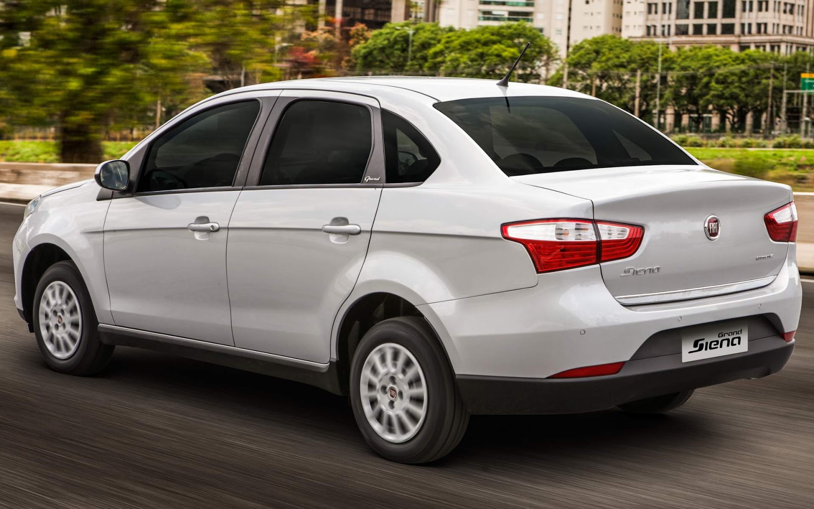 Fiat Grand Siena 2017 Attractive 1.0 Flex: preço e detalhes | CAR.BLOG.BR