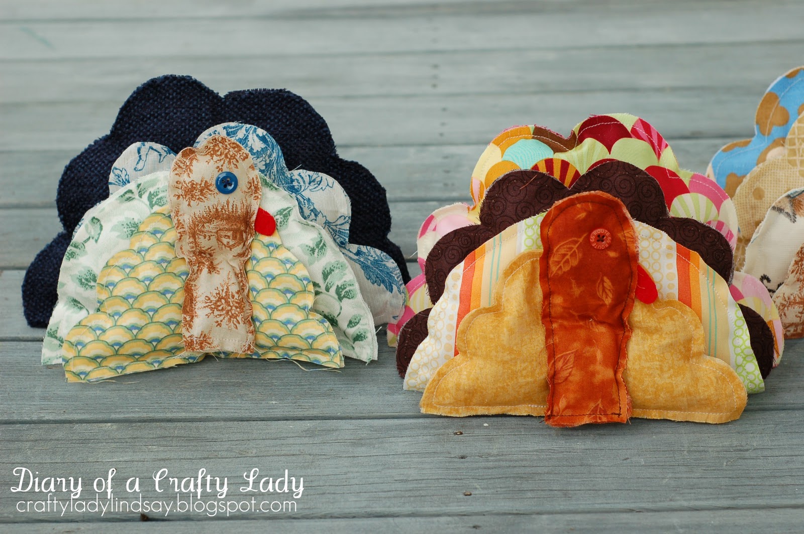 Diary of a Crafty Lady: Scrappy Fabric Turkey {Tutorial}