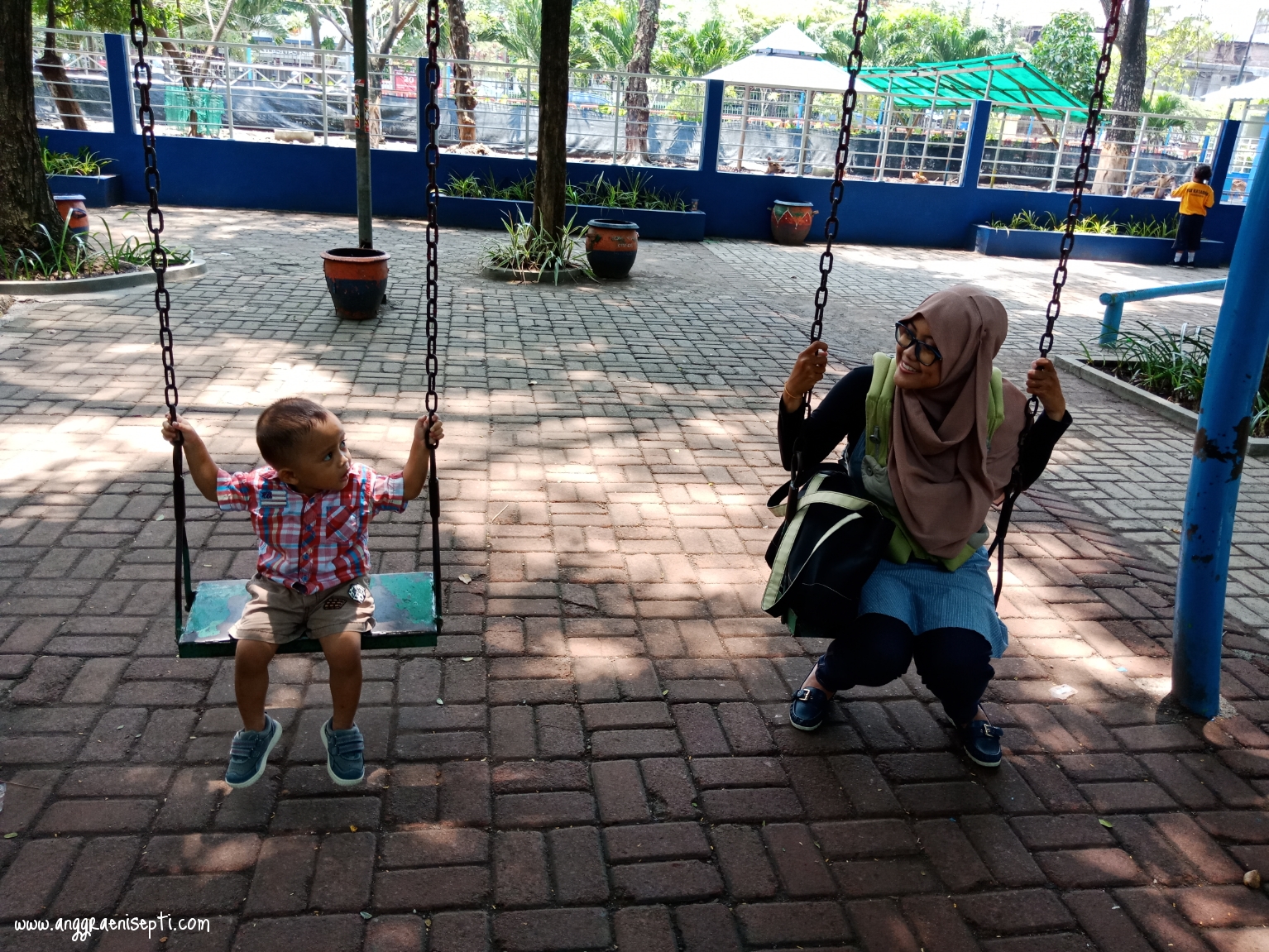 Hutan Mini di Taman Flora Surabaya | Anggraeni Septi