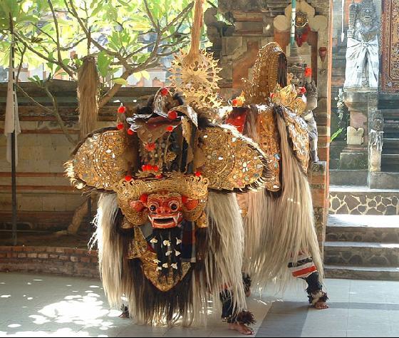 Welcome to Bali: Tari Barong