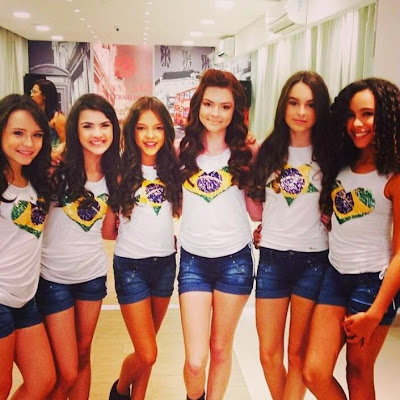 Equipe Chiquititas: Vídeo: Desfile Fanyland com Júlia Olliver, Lívia ...