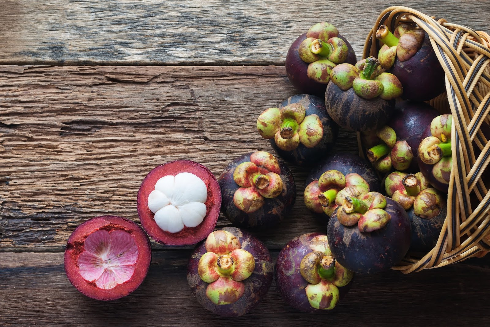 Superfruit Mangosteen or Queen Fruit (Garcinia Mangostana) - Hidden ...