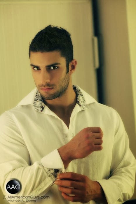 Los Ojos del Espectador: Adam Ayash hot model