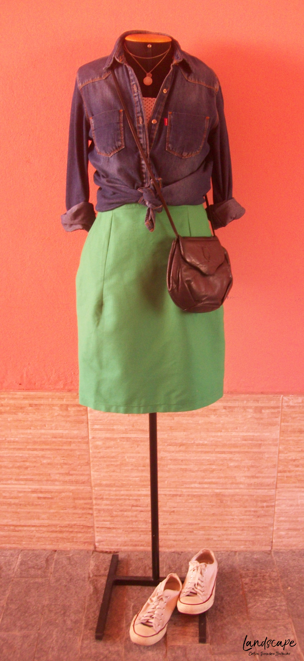 My Own Landscape Dreams: Costurinhas - saia de sarja reta