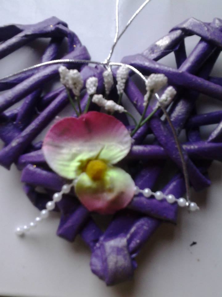 Mi Rincòn Creativo: Corazones Decorativos en Falso Mimbre