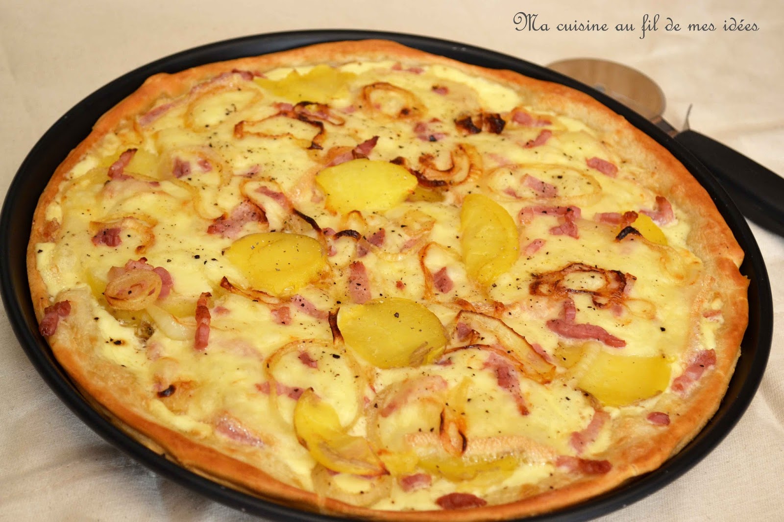 Ma cuisine au fil de mes idées...: Pizza au fromage à raclette, pommes ...