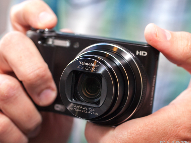 The NonProfessional Blogger: Best Compact Megazoom Cameras In The Market