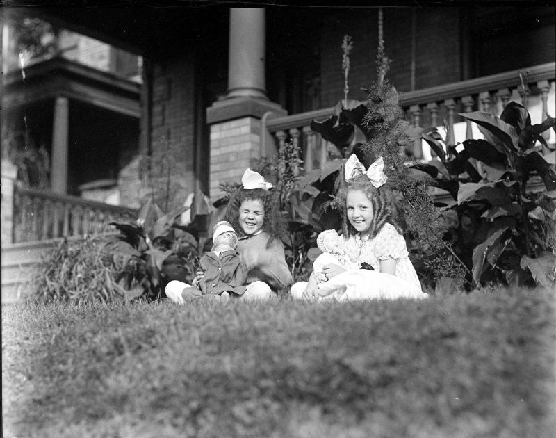 22 Amazing Found Photos Document Everyday Life of An American Family in ...