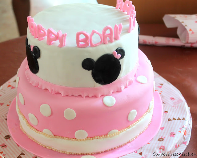 Korporate 2 Kitchen: Minnie Mouse Chocolate Cake