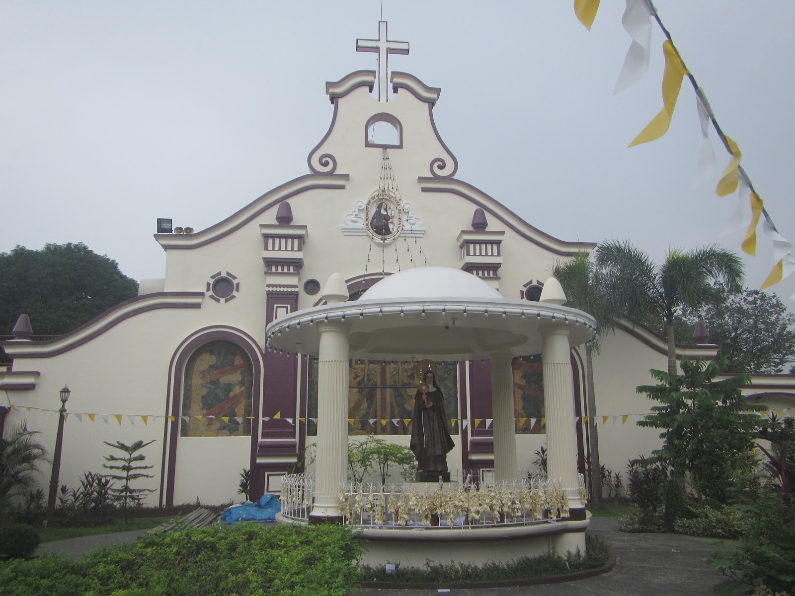 LEXICAL CROWN: WHY DO BELIEVERS FLOCK TO MONASTERIO DE STA. CLARA DE MANILA