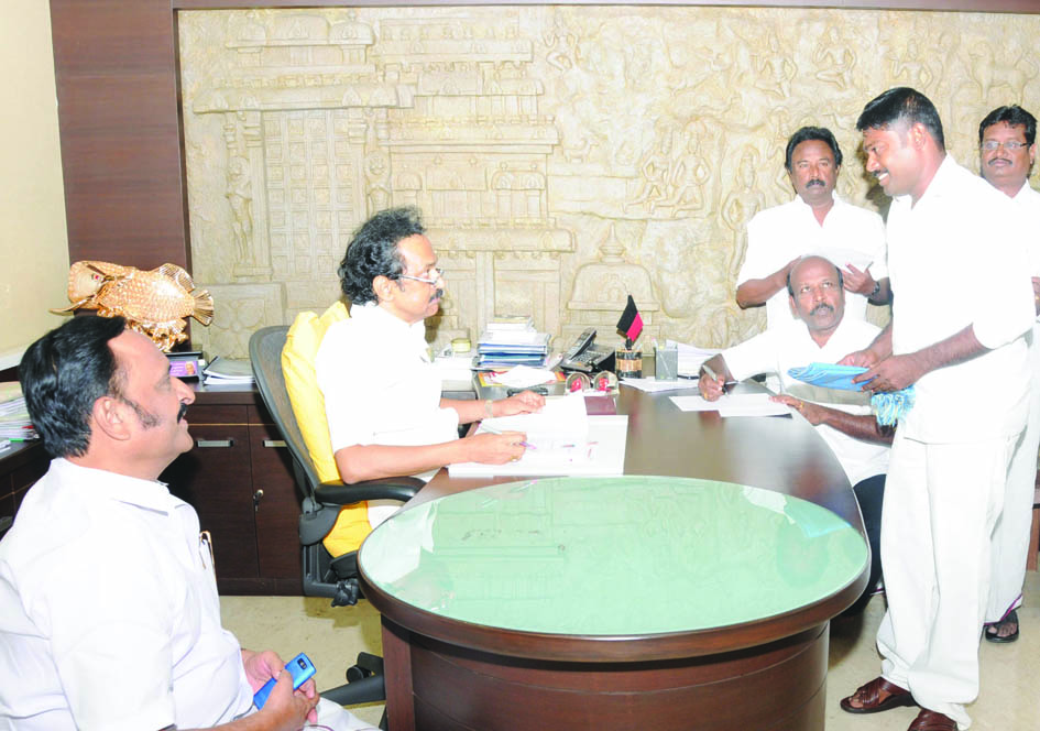 .: DMK Youth Wing: Building From Below And Imparting Ideological ...