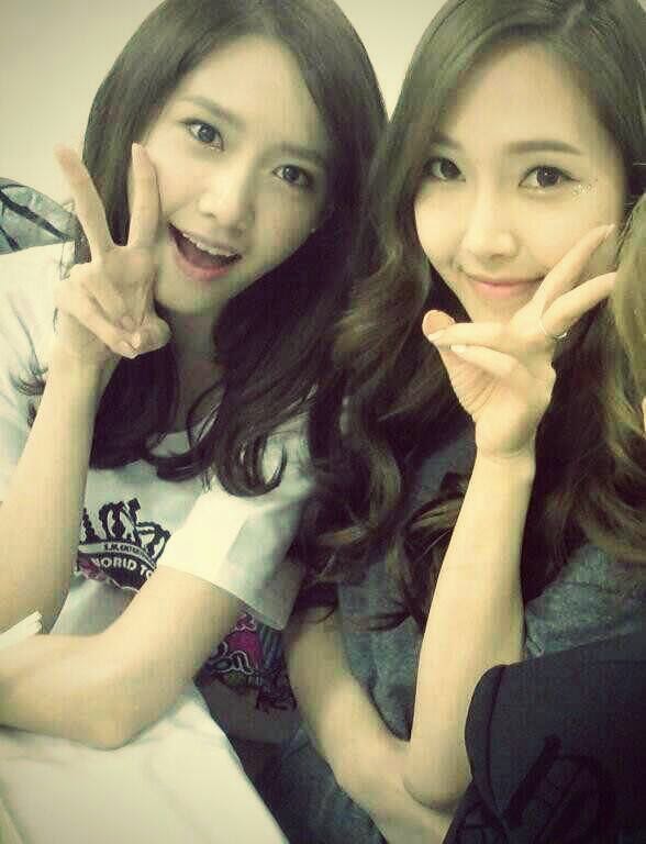 [PICTURE] 140423 SNSD YOONA AND JESSICA SELCA ~ Soshihappy - Girls ...