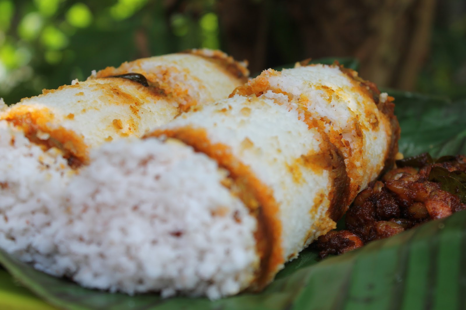 Femi's Kitchen: CHEMMEEN PUTTU