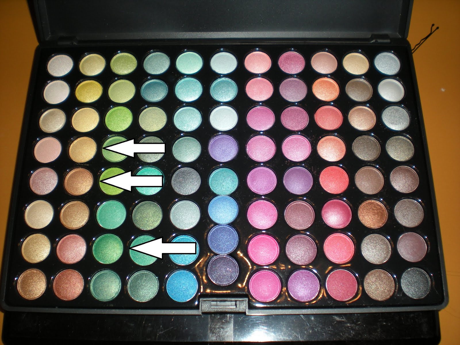 BeautifulYetBasic: What a different colour base can do...