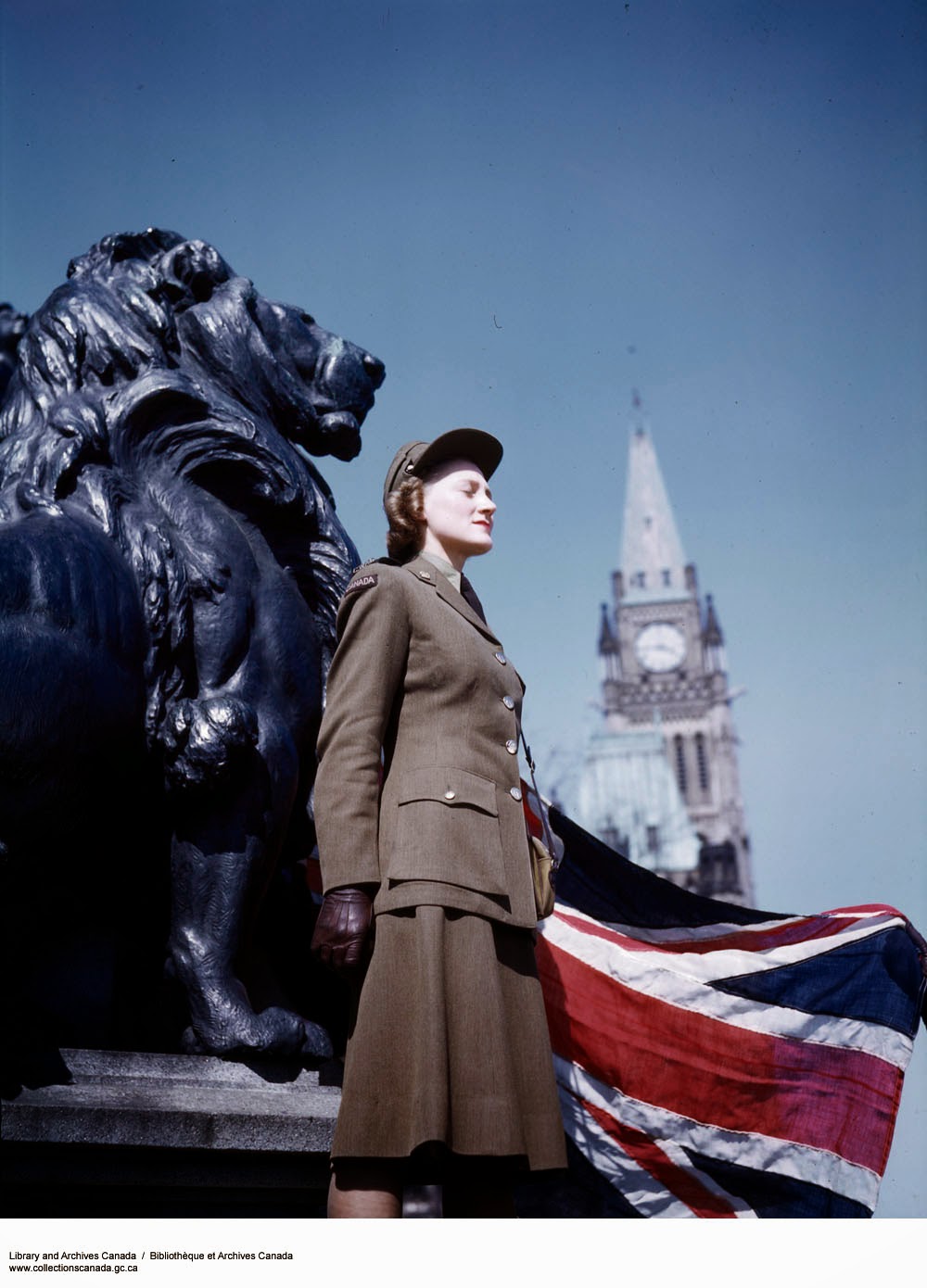 Beautiful Color Pictures of Canadian Women's Army Corps During World ...