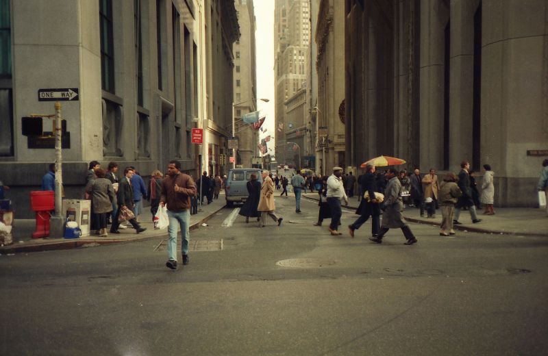 44 Beautiful Photos That Capture Street Scenes of New York in the Late ...