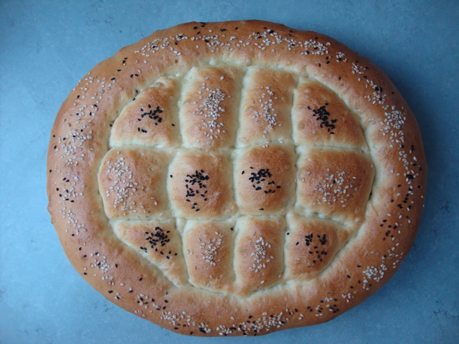 La cuisine de mon pays ... la Turquie: Le Pain "Pidé" du Ramadan