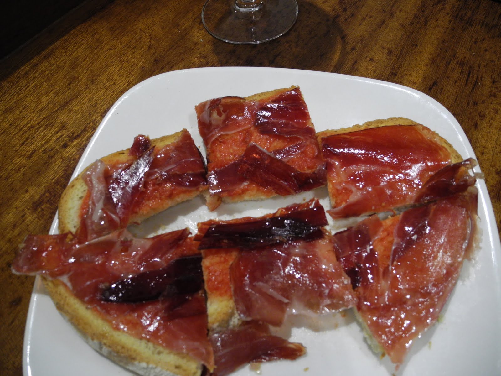 Iturrioz, Donostia : Eating Without Moving