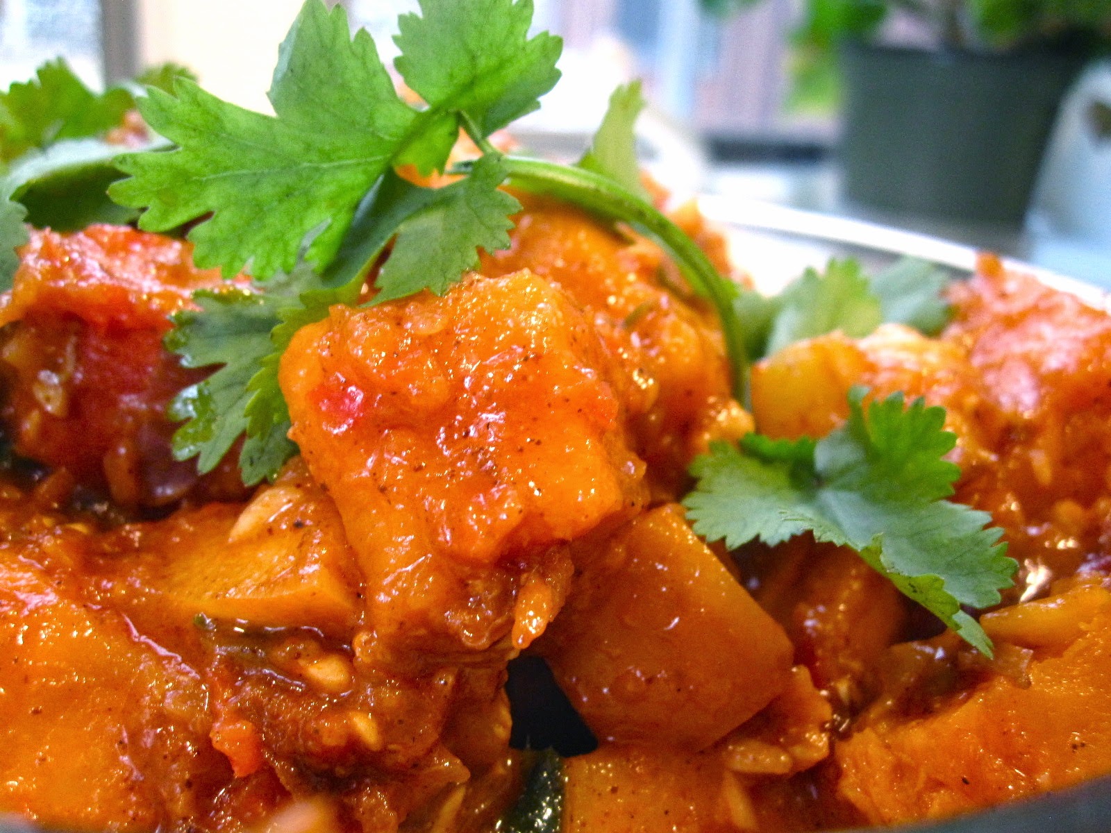 Kvell in the Kitchen: Mancha Manteles (Spicy Chicken Stew with Fruit)