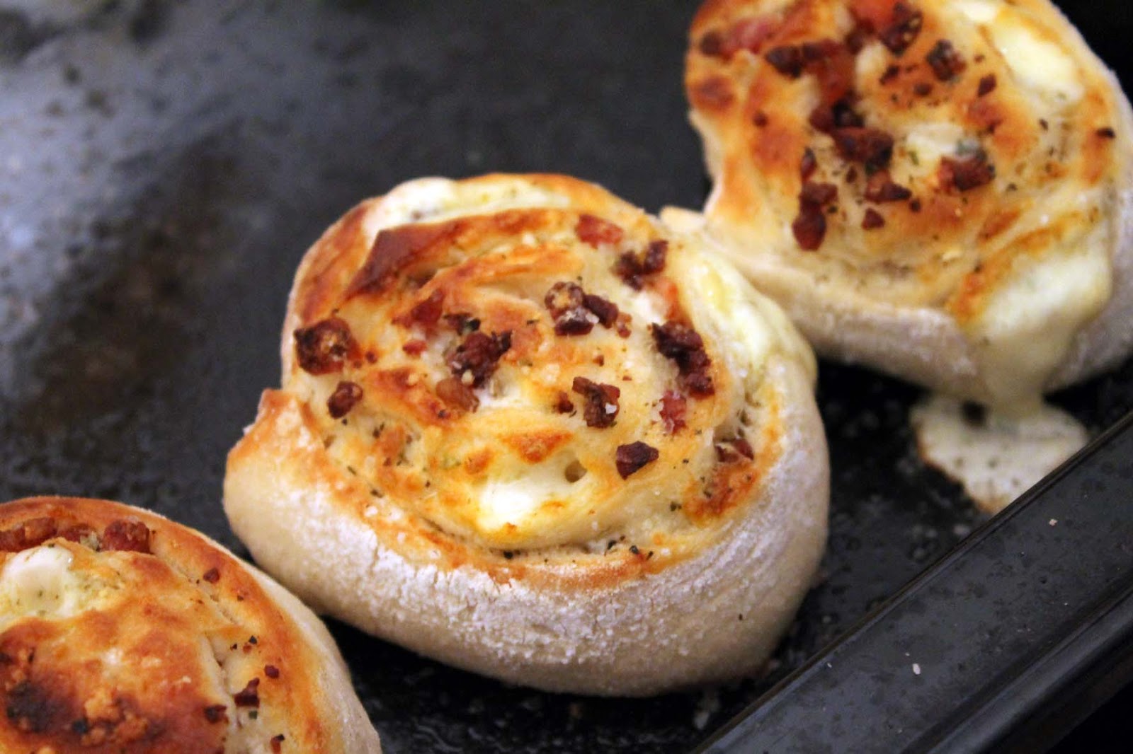 Filosofía de Sabor: Rollo de pizza: cruza entre empanada y pizza